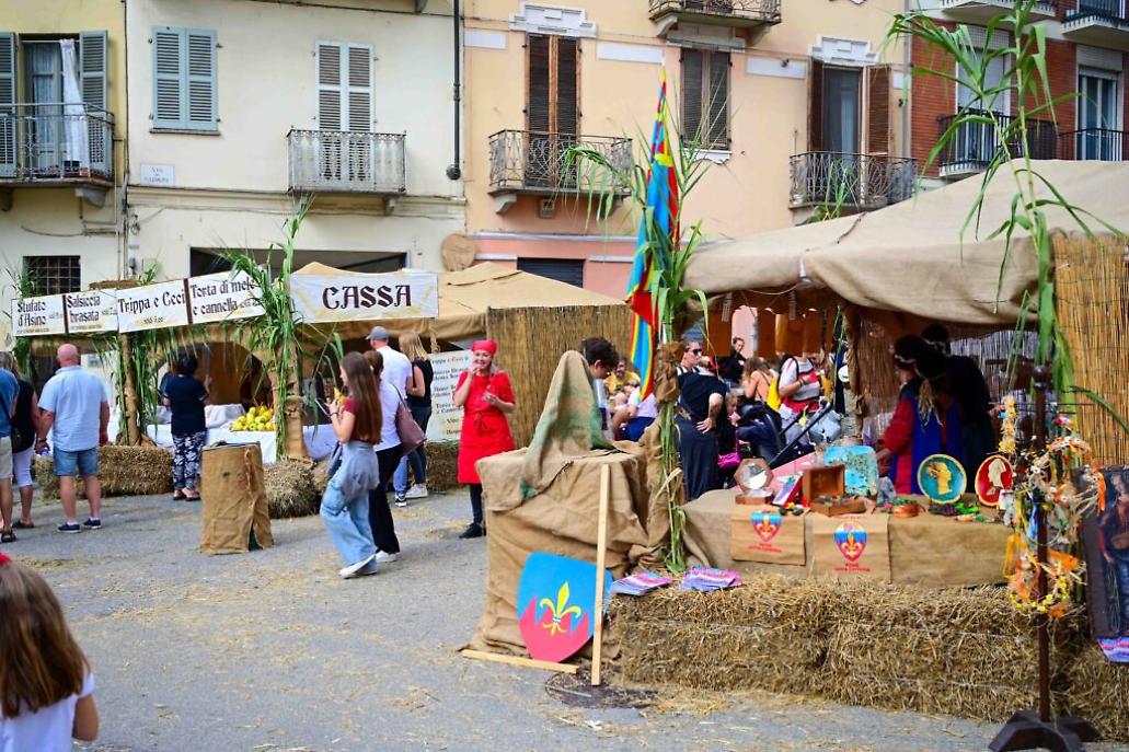Ad Asti, fino a questa sera, un viaggio nel Medioevo con il borgo di ...