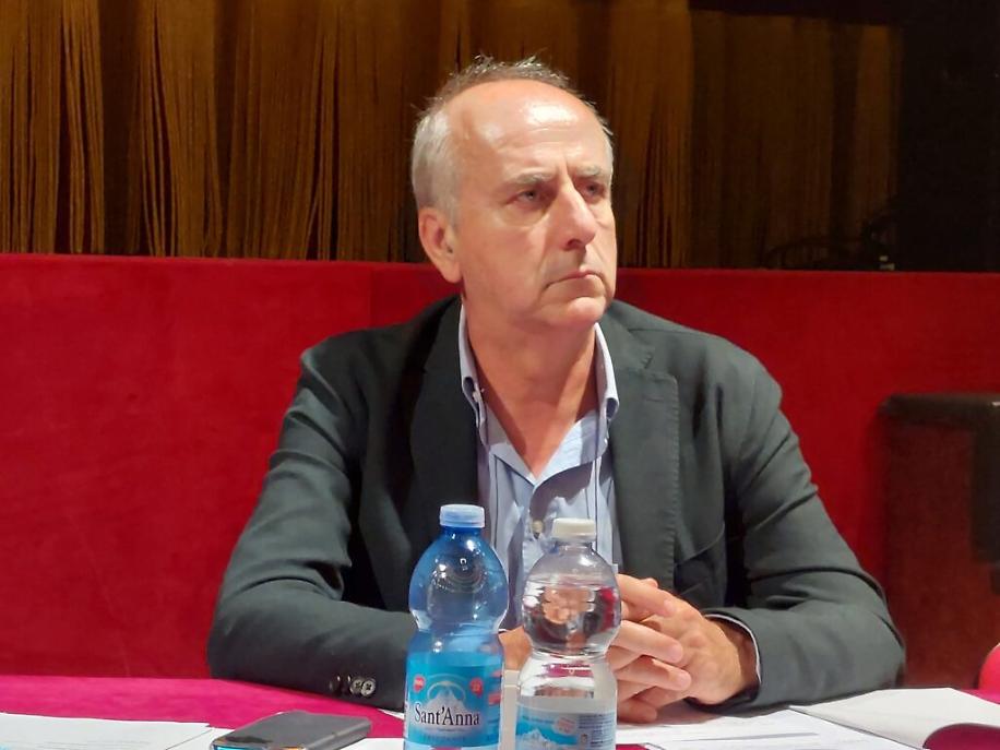 Morto per un malore sul posto di lavoro il Segretario generale del ...