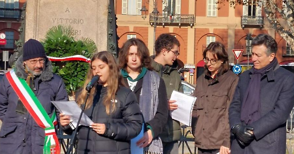 Emmy-Winning Actor Timothy Busfield Appears in Court After Turning ...