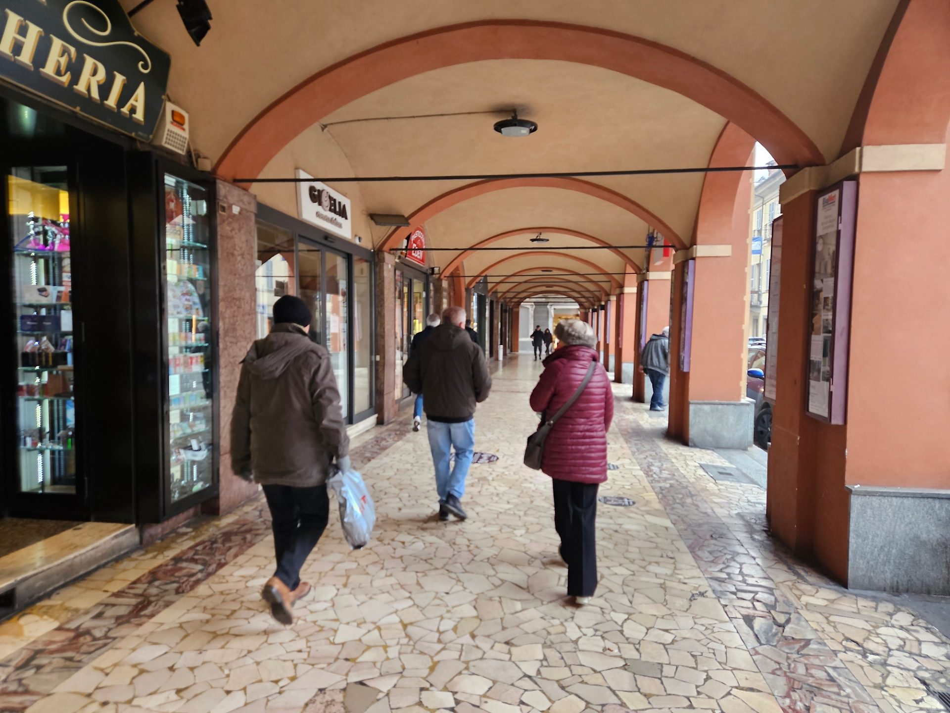 Il rilancio dei Portici Rossi, dalle bacheche digitali inclusive agli ...